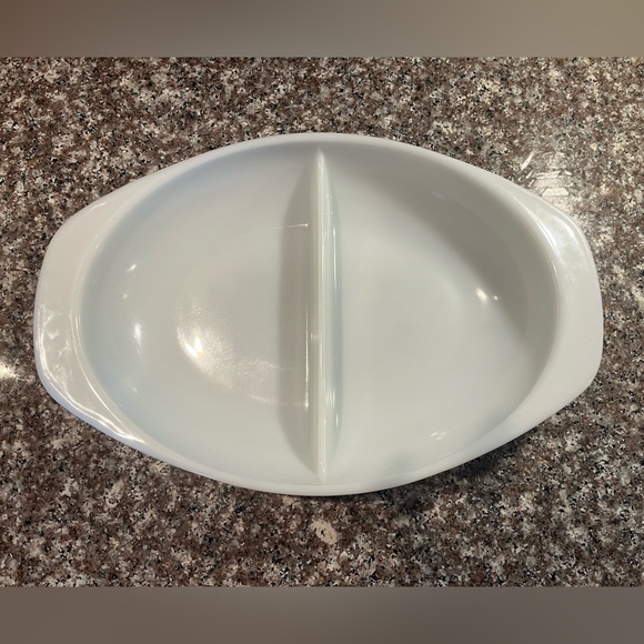Pyrex | Kitchen | Pyrex 5 Q Milk Glass Vintage Oval Divided Casserole ...